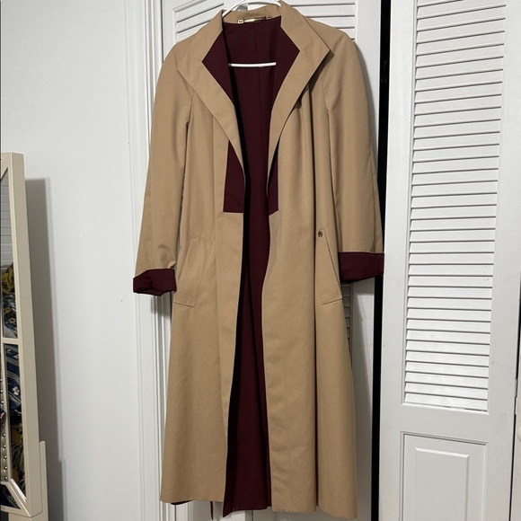 Etienne Aigner | Jackets & Coats | Elegant Vintage Etienne Aigner Tan ...